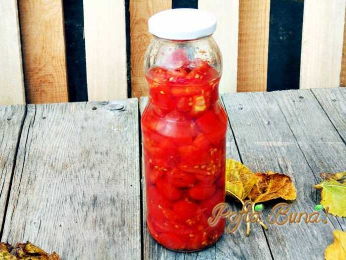 Rosii murate la borcan cu usturoi si telina pentru iarna - Gina Bradea