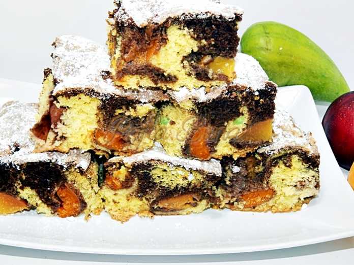 Prajitura pandispan cu fructe