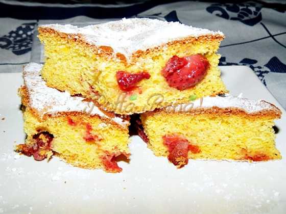 Prajitura pandispan cu fructe