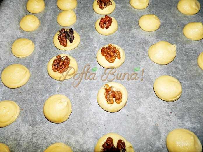 Paleuri cu nuca, ciocolata sau fondant (reteta veche de cofetarie)