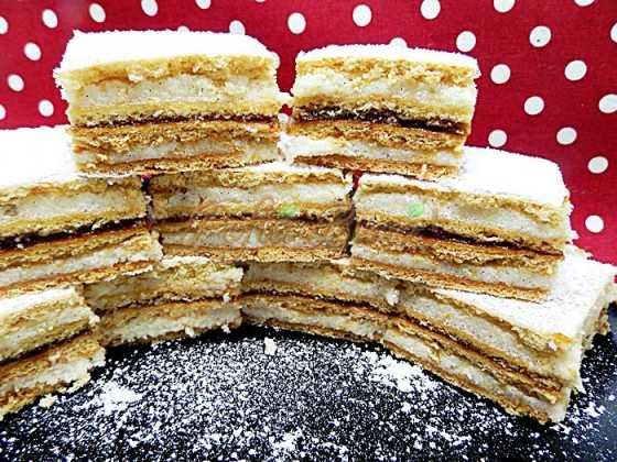 Prajitura Albinita - foi cu miere - Retete cu Gina Bradea