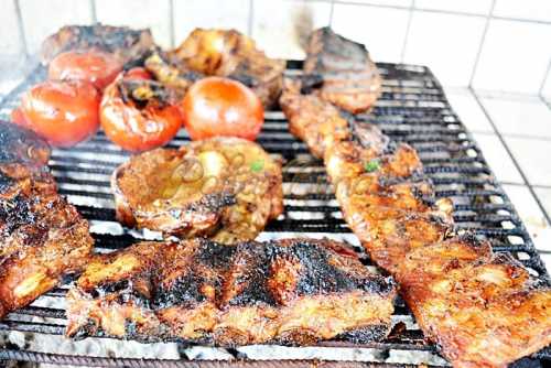 Costite de porc marinate (la gratar)