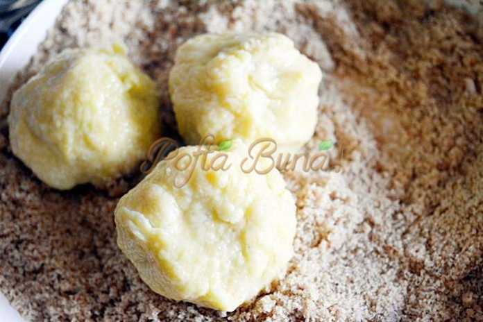 Galuste cu prune reteta clasica - Retete cu Gina Bradea