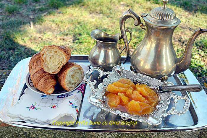 Lapte cu cacao reteta de ciocolata calda - Retete cu Gina Bradea