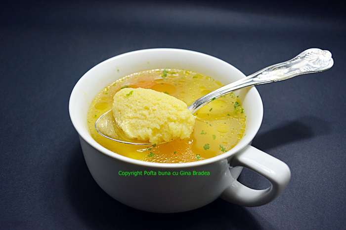 Supa de galuste pufoase din gris - Retete cu Gina Bradea