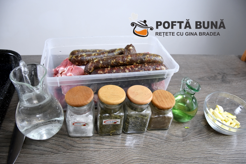 Friptura de porc la tava cu carnati de casa - Gina Bradea