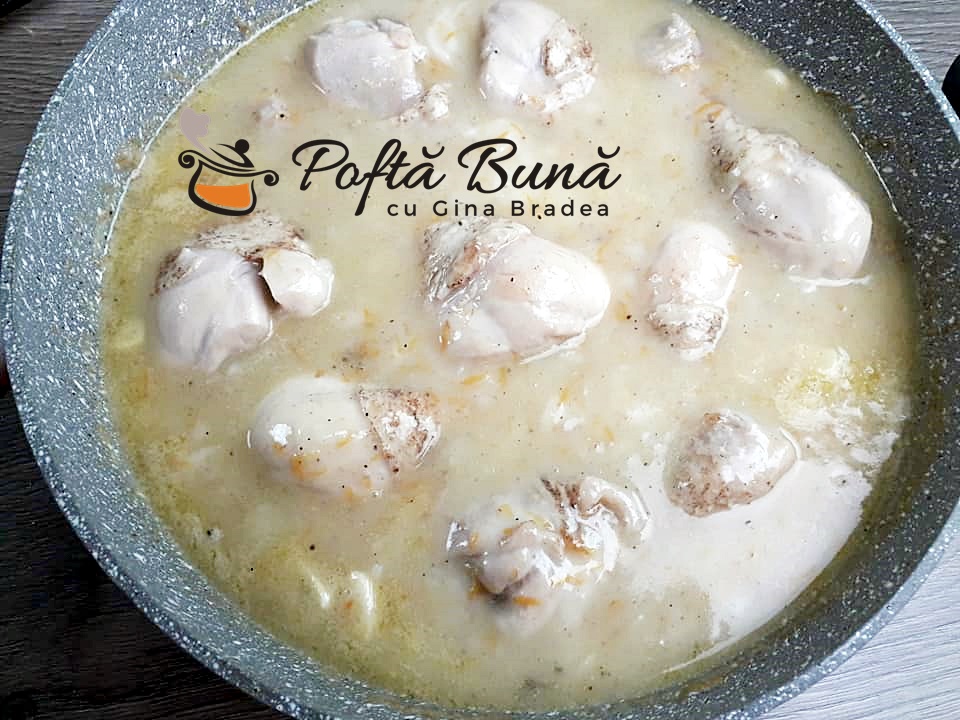 Ciulama de pui cu mamaliguta reteta clasica - Gina Bradea