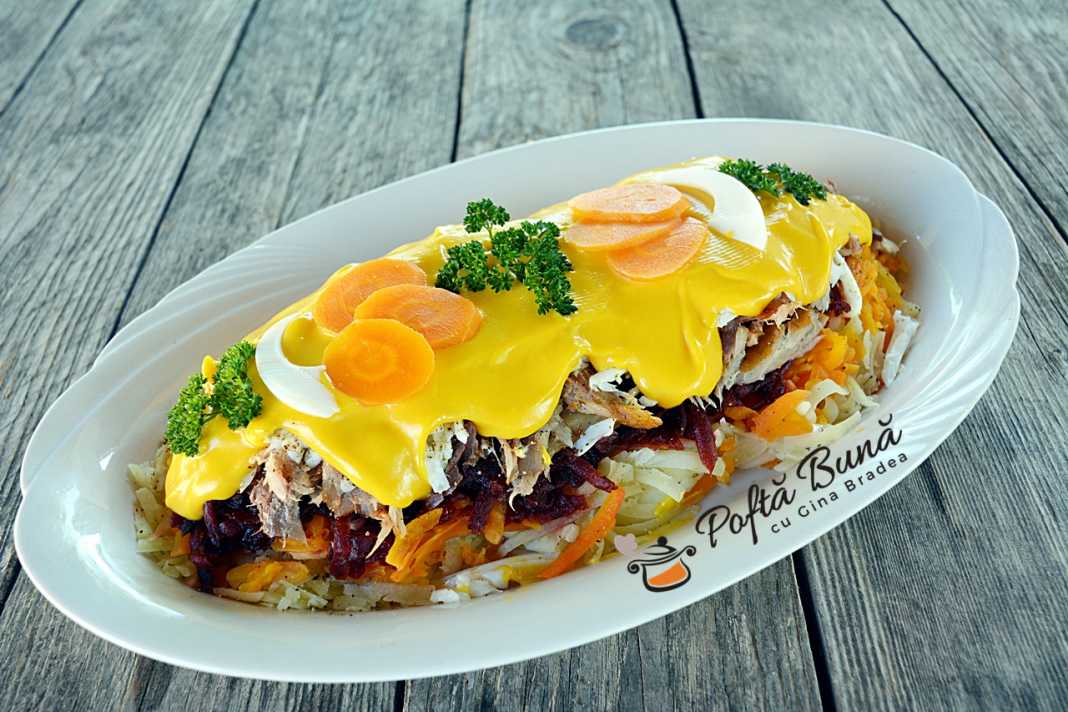 Salata suba salata ruseasca cu peste afumat si sfecla rosie