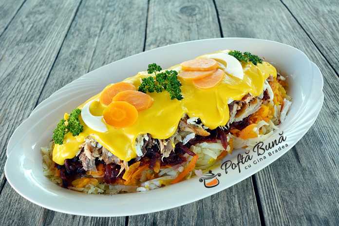 Salata suba salata ruseasca cu peste afumat si sfecla rosie