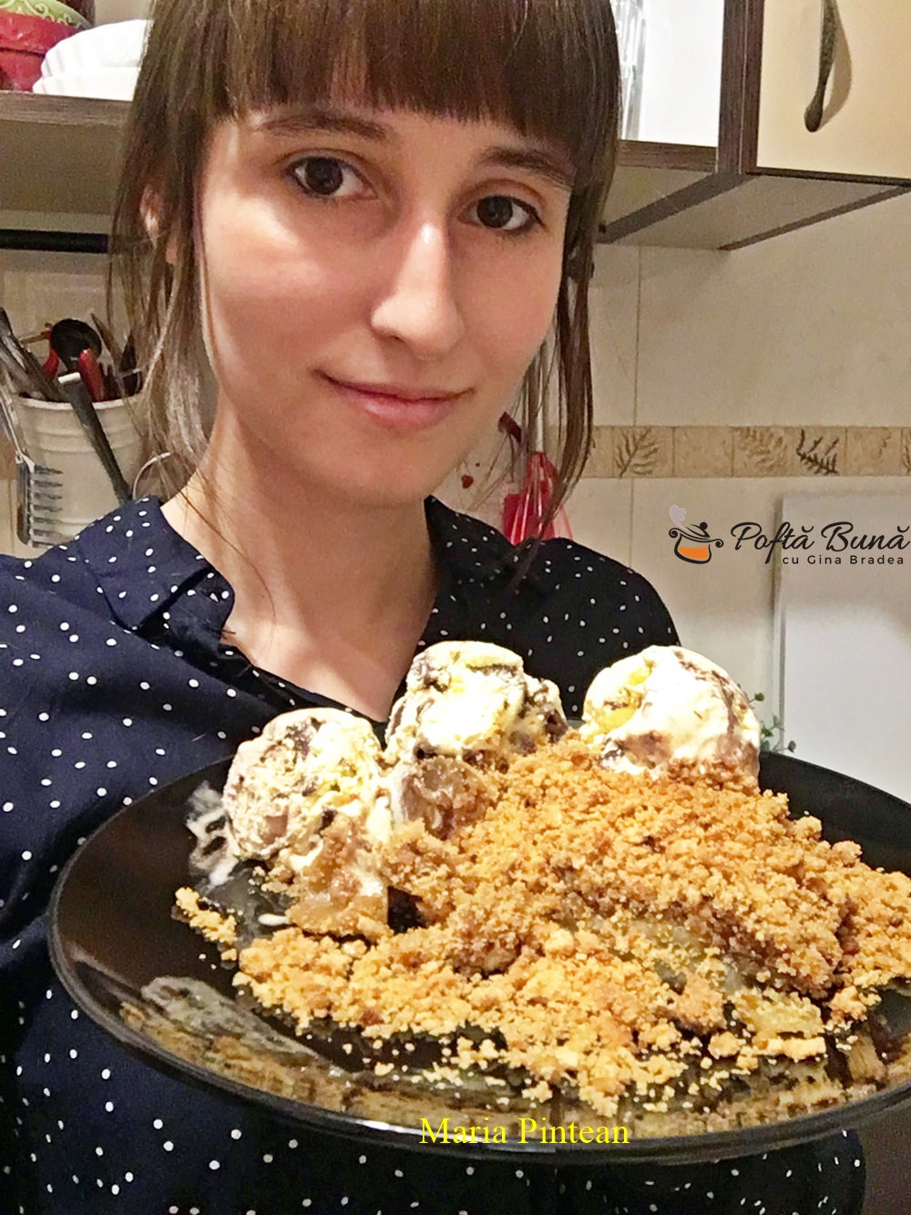Crumble de mere cu inghetata, reteta simpla si rapida