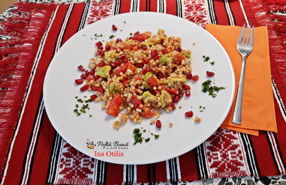 Cuscus cu rodie, avocado si patrunjel, reteta rapida