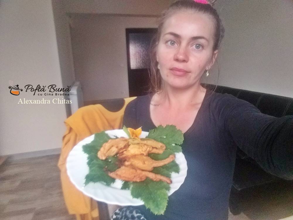 Flori de dovleac pane umplute cu branza de vaci, reteta simpla
