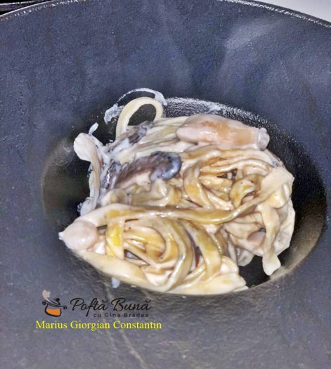 Paste cu trufe, ciuperci si smantana, reteta rapida