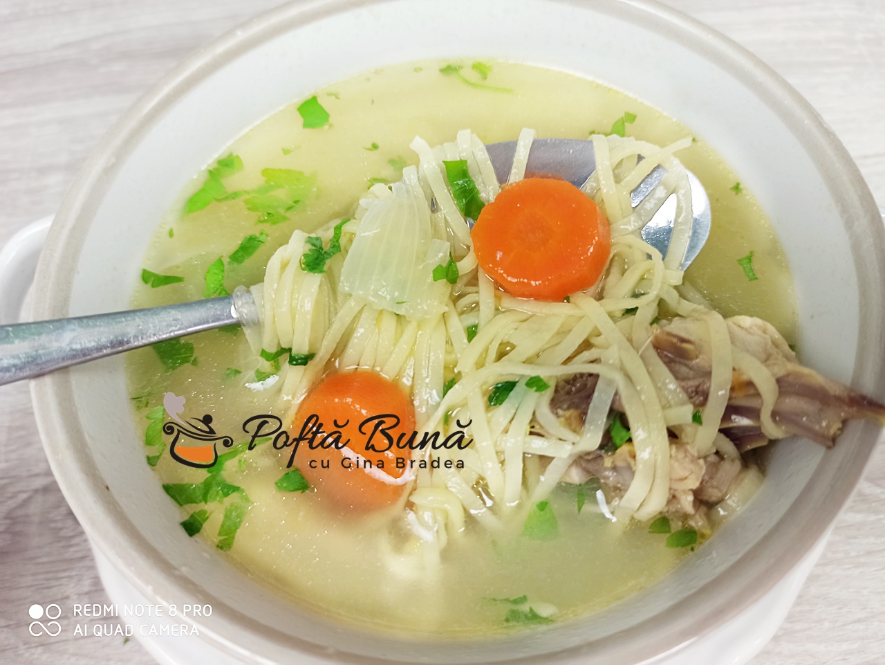 Supa de pui cu taitei de casa reteta de zeama traditionala - Gina Bradea