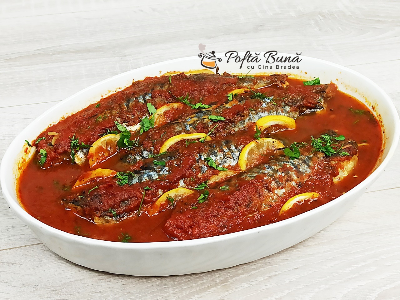 Macrou cu rosii si usturoi la cuptor - Retete cu Gina Bradea