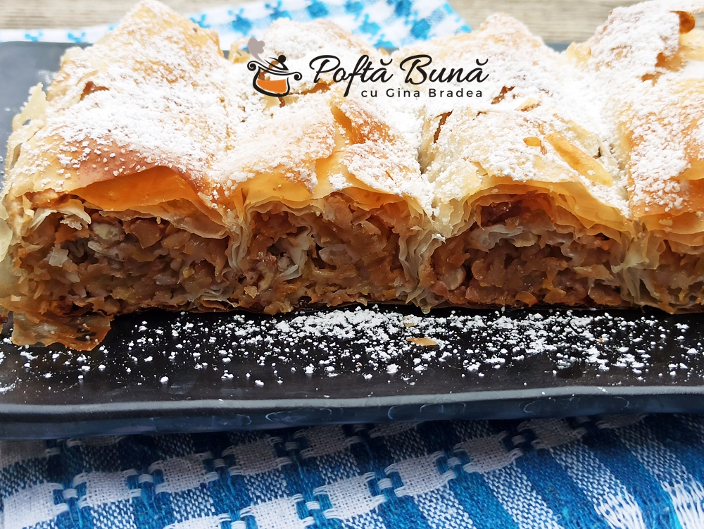 Strudel cu mere rase, nuci, scortisoara si foi subtiri - Gina Bradea