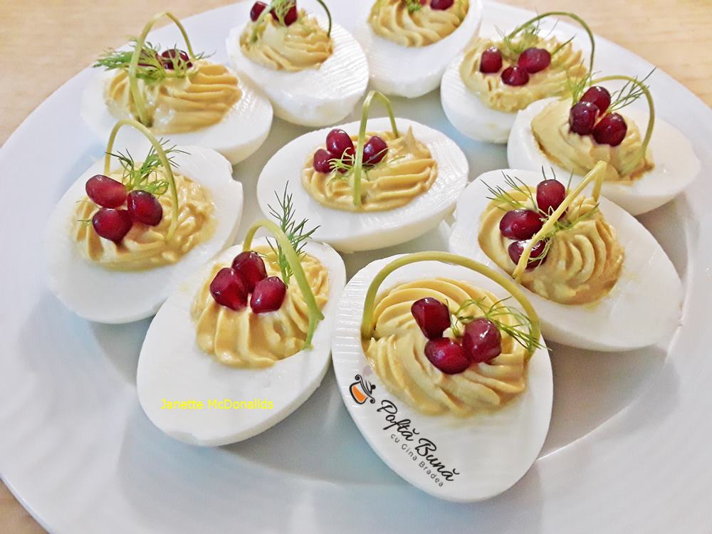 Oua umplute cu avocado si crema de branza - Gina Bradea