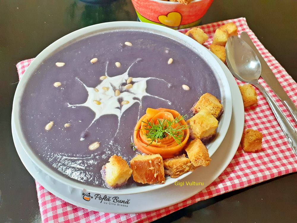 Supa crema de varza rosie - Retete cu Gina Bradea