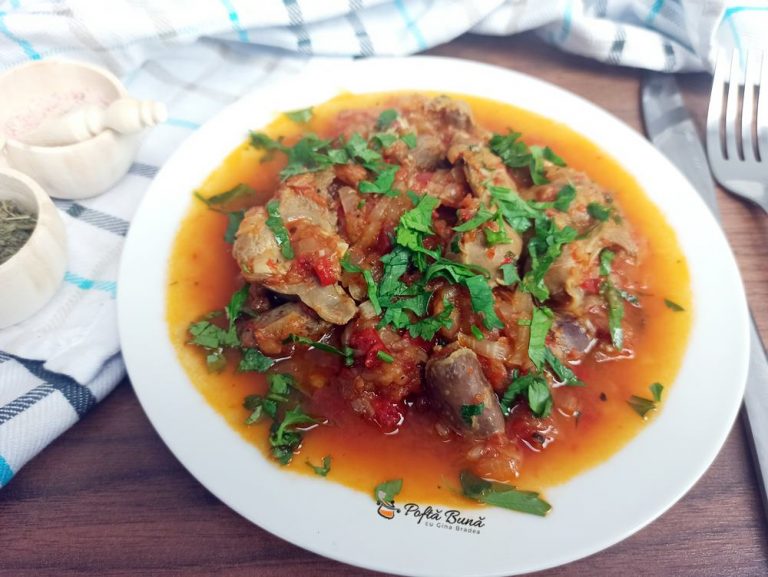 Tocanita de pipote si inimi de pui cu legume - Retete cu Gina Bradea