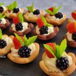 Minitarte cu vanilie si fructe - Retete Culinare cu Gina Bradea