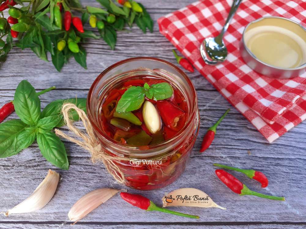 Ardei iuti in ulei reteta simpla - Retete cu Gina Bradea