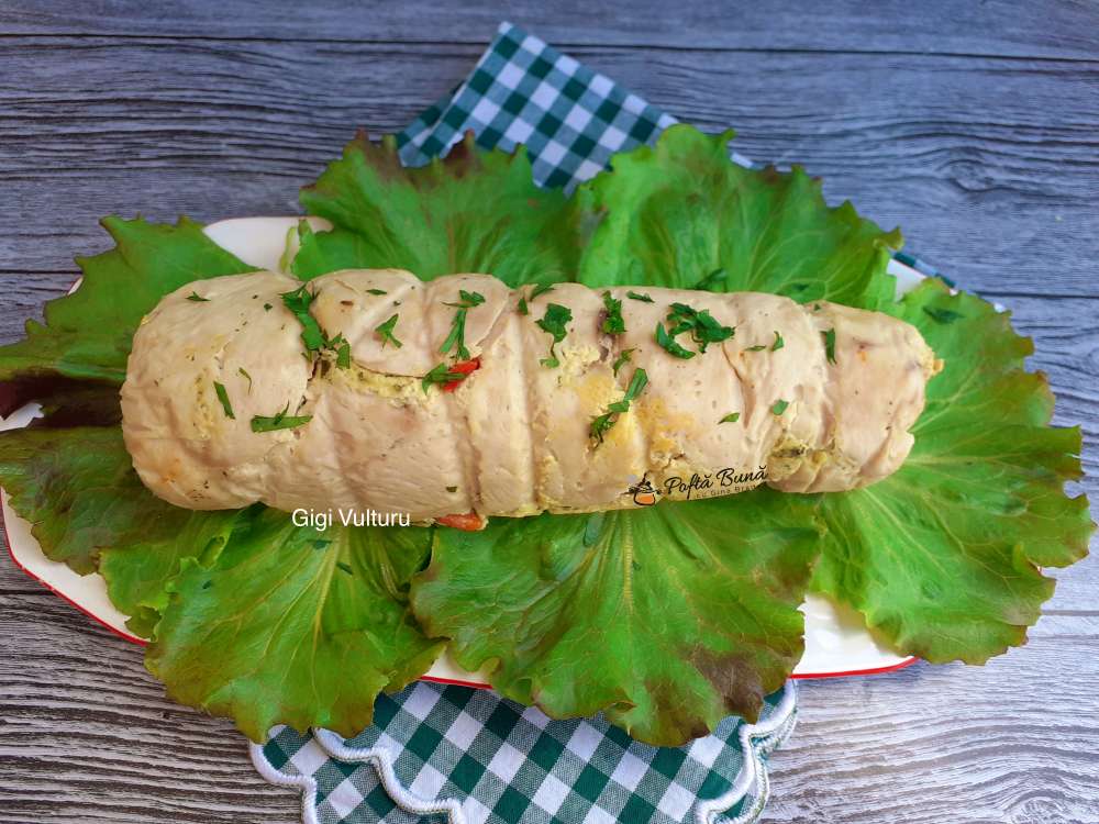 Rulada din piept de pui cu legume si oua - Retete cu Gina Bradea