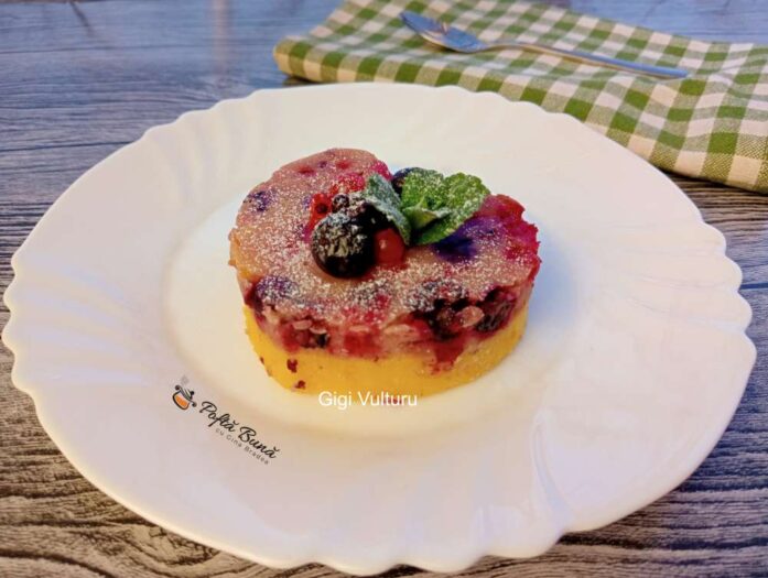 Inimioare cu ricotta, iaurt si fructe de padure - Gina Bradea