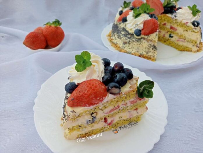 Tort cu mac, capsuni si coacaze - Retete Culinare cu Gina Bradea