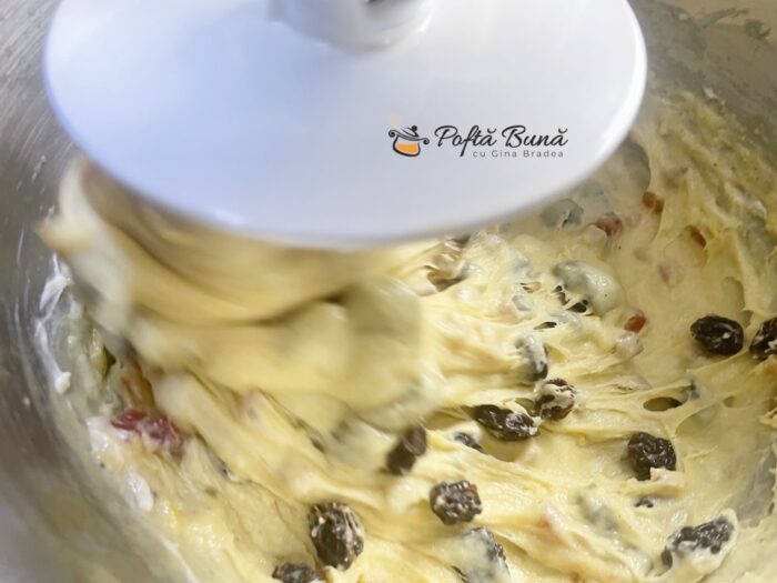 Cozonac Gina Bradea, panettone sau pandoro?