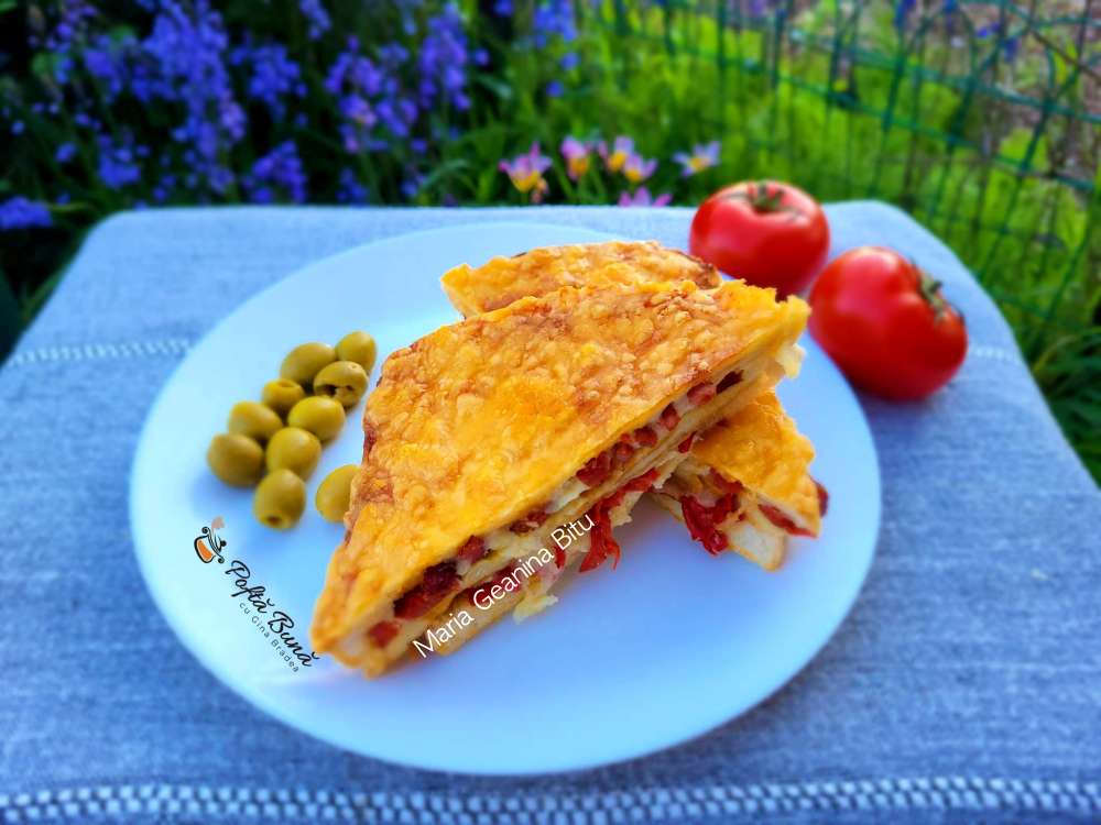 Sandvis cu ardei copt si chorizo - Retete Culinare cu Gina Bradea