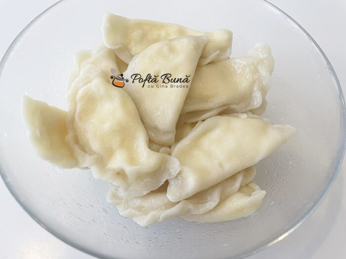 Vareniki reteta lipoveneasca de coltunasi, pirosti - Gina Bradea