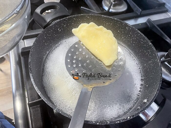 Vareniki reteta lipoveneasca de coltunasi, pirosti - Gina Bradea