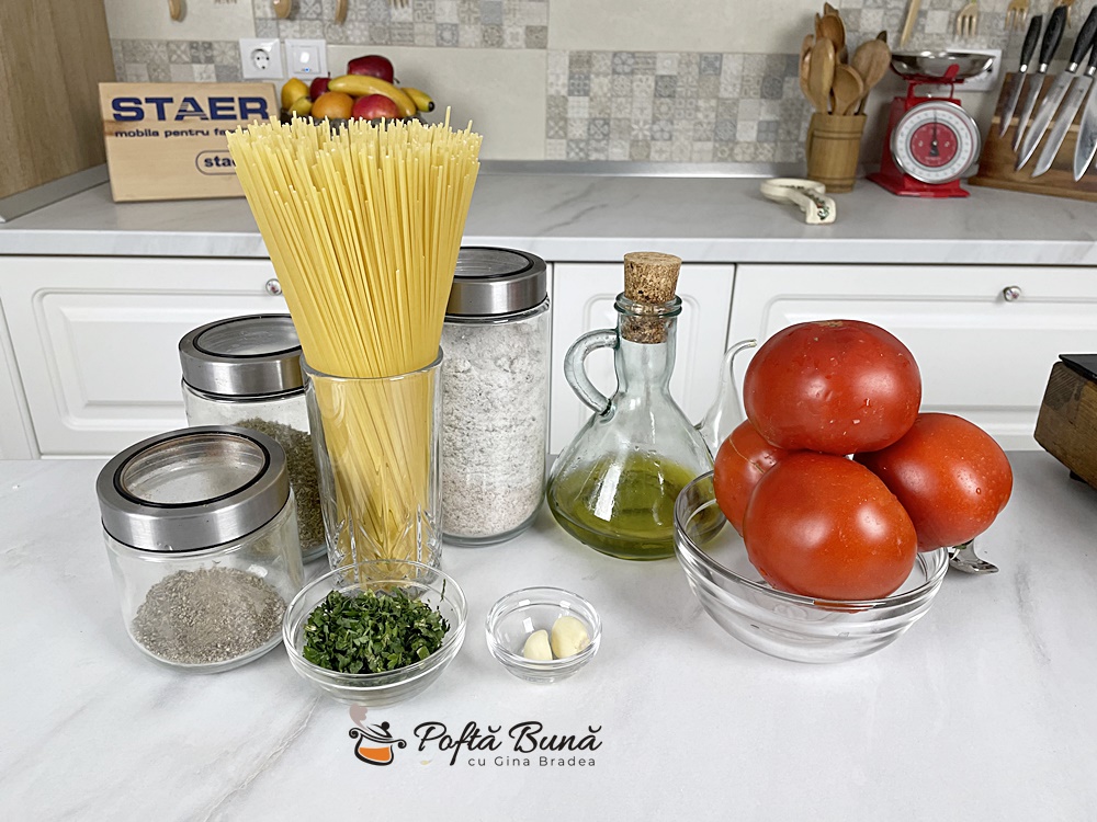 Spaghete cu sos de rosii - reteta de spaghetti alla marinara
