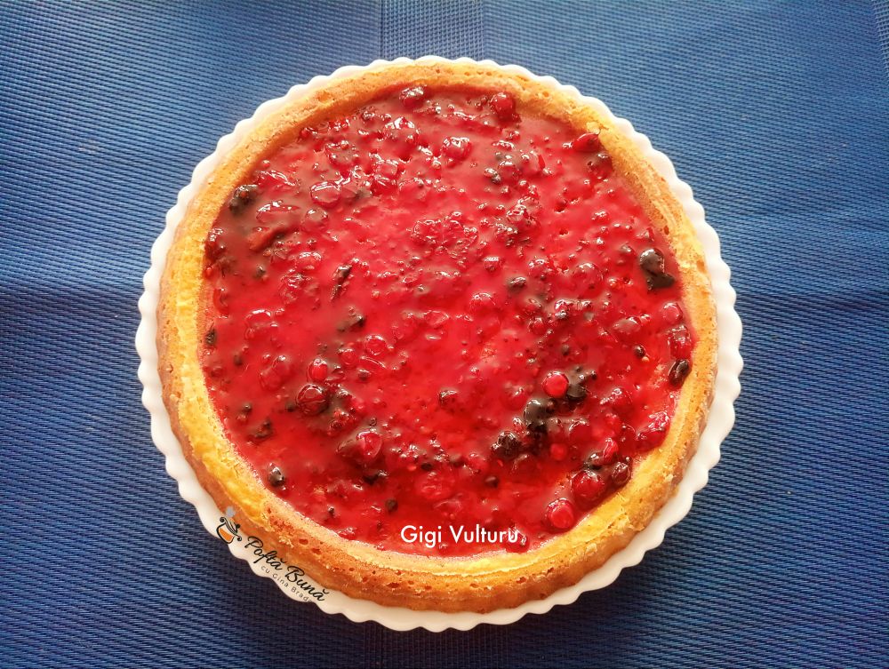 Tarta cu fructe de padure - Rețete cu Gina Bradea