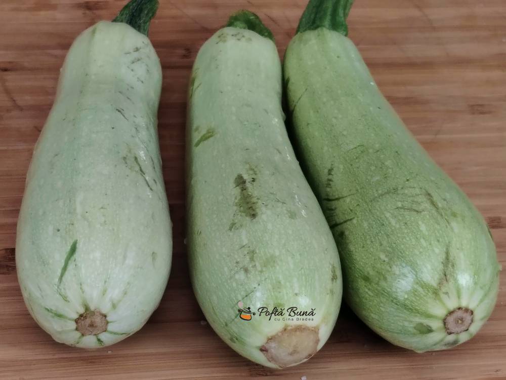 Salata de dovlecei copti cu usturoi si iaurt - Rețete cu Gina Bradea